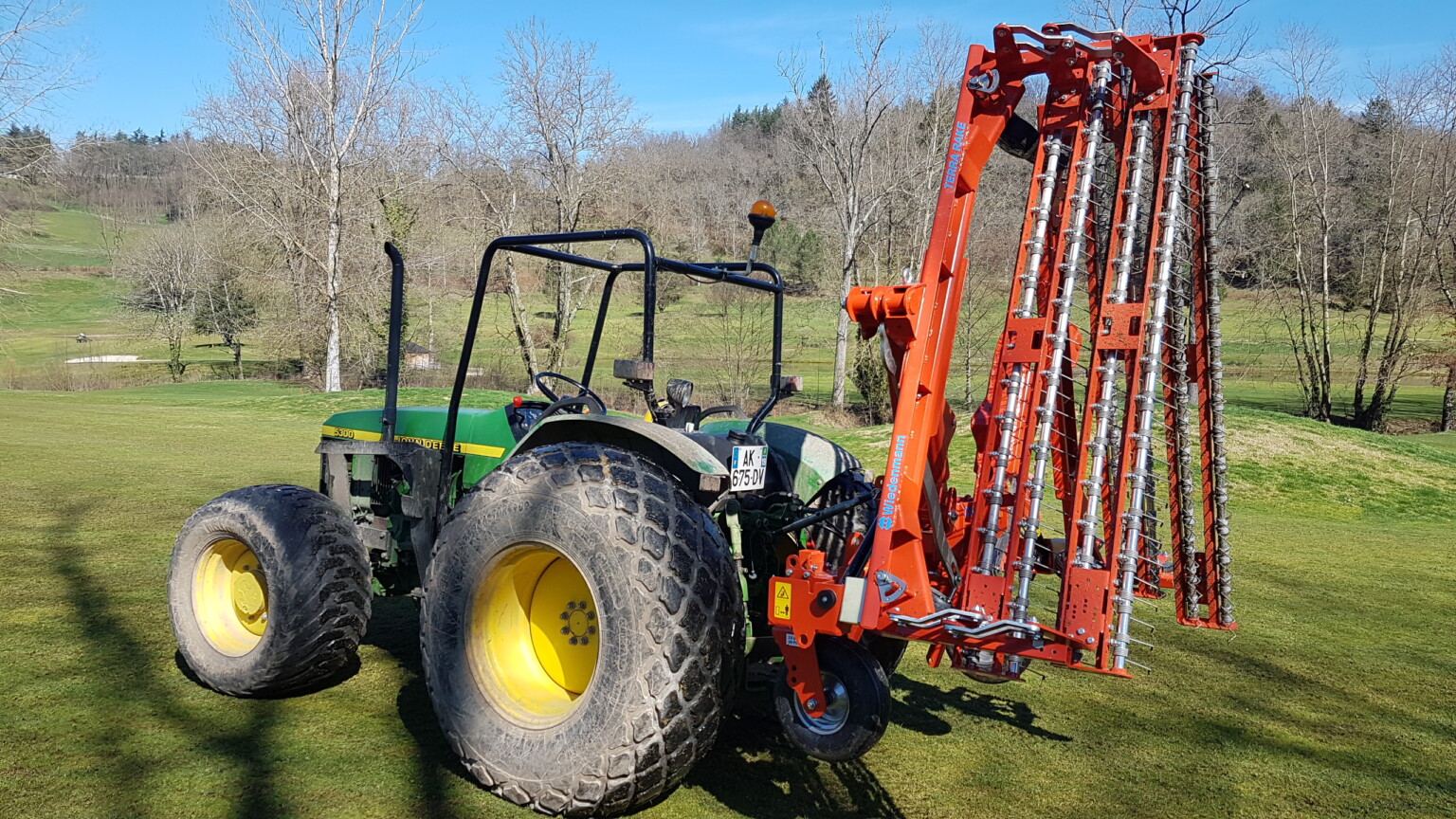 Wiedenmann lance le défeutrage XXL - Gazon Sport Pro H24