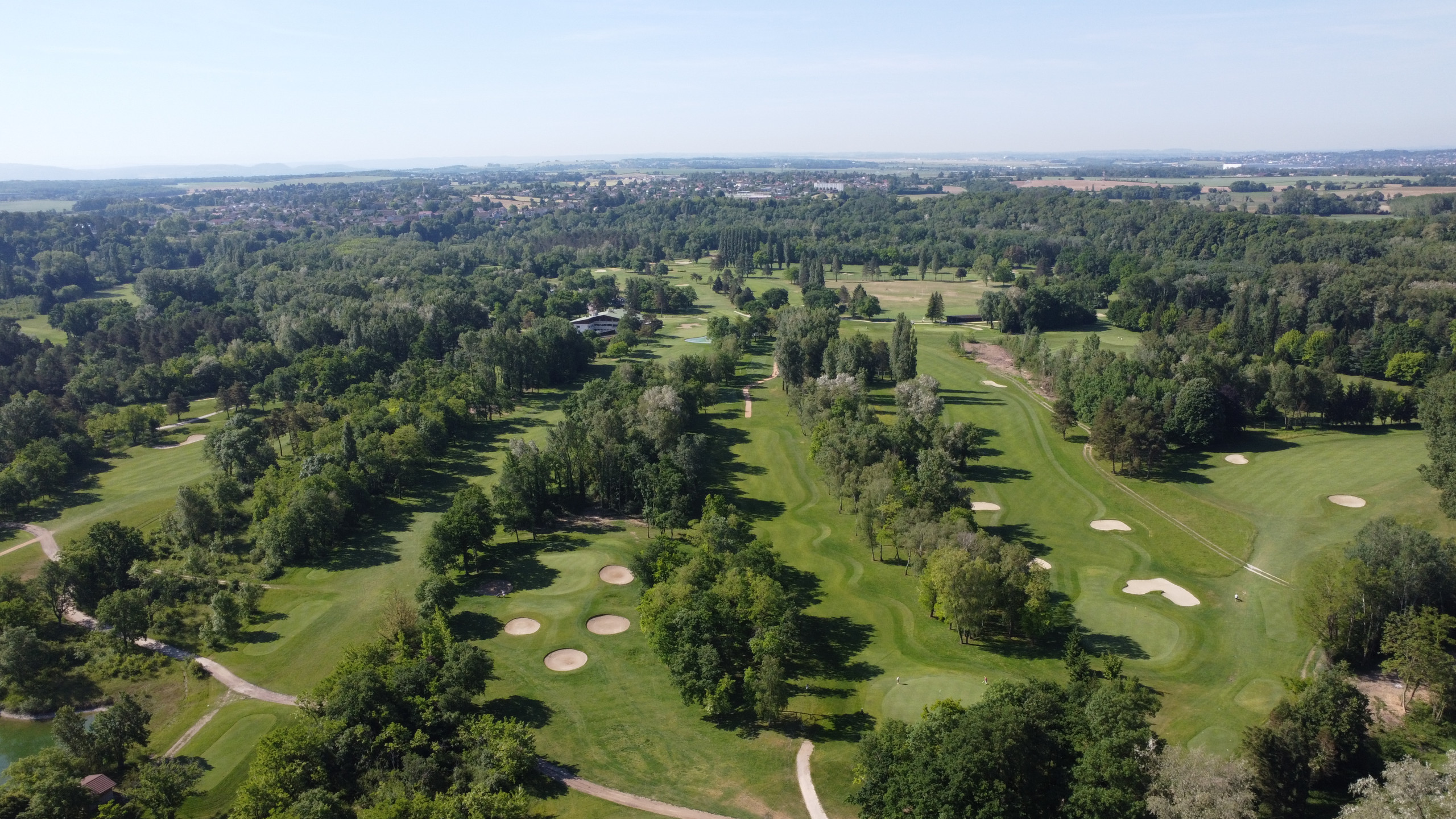 Golf Club de Lyon : Une transition écologique régulière - Gazon Sport ...