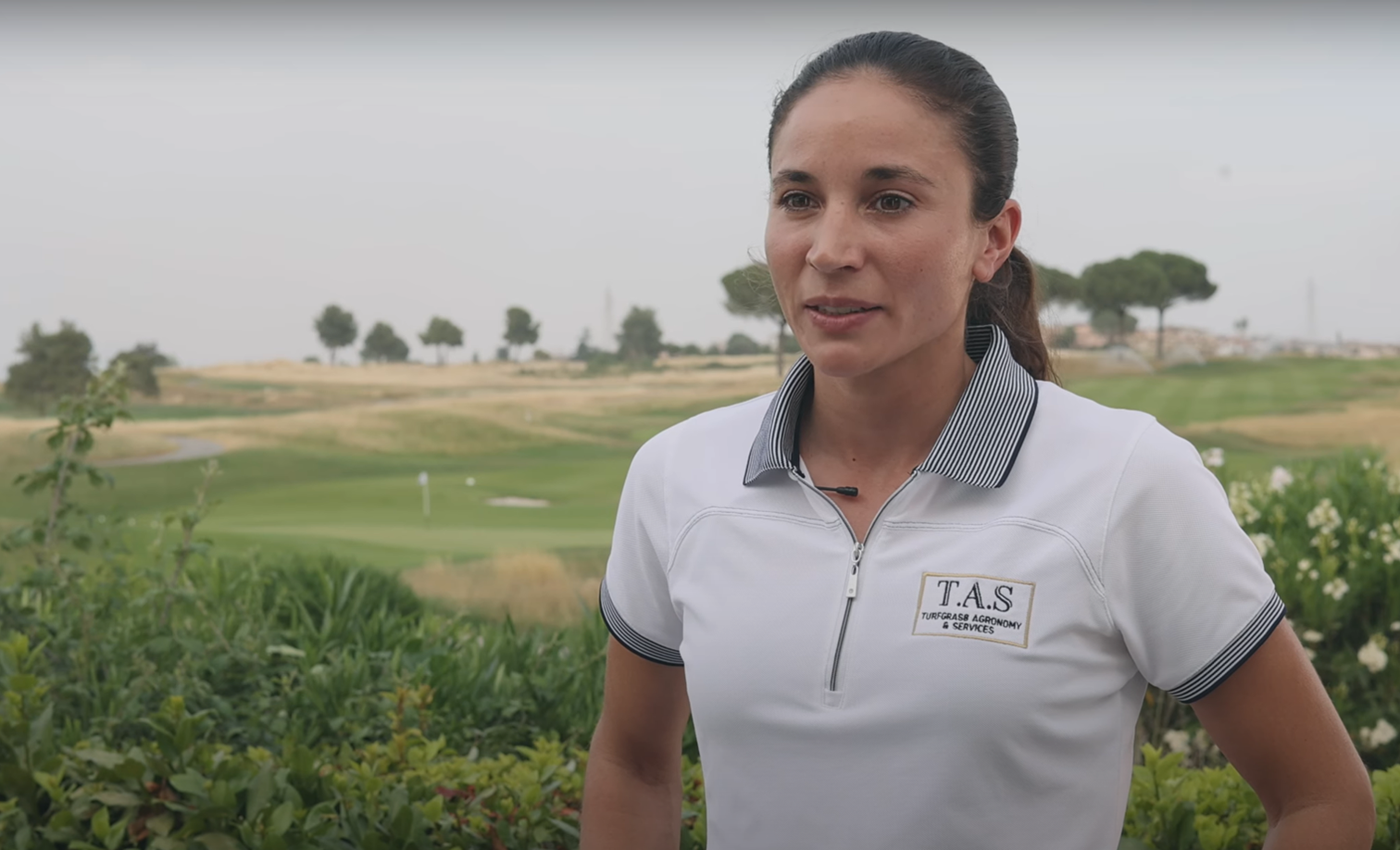 Le portrait de Lara Arias, superintendante du Golf Marco Simone - Gazon ...