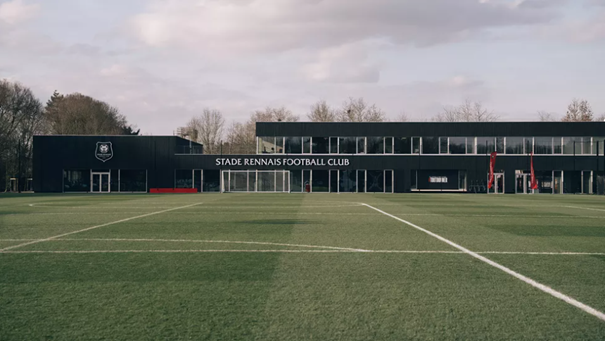Le Stade Rennais présente son nouveau centre d'entraînement - Gazon ...